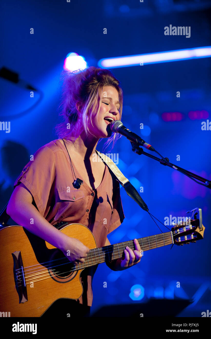 Concert of the Belgian singer Selah Sue in the Amerikaans Theater ...