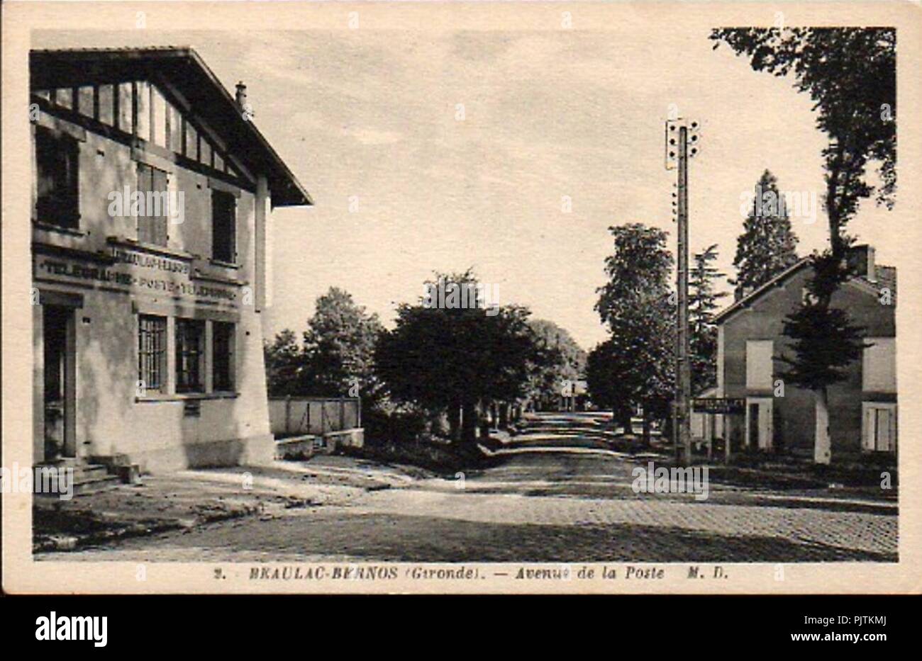 Beaulac-Bernos - avenue de la Poste Stock Photo - Alamy
