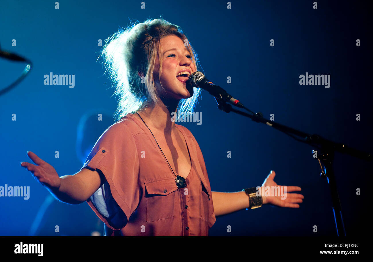 Chanteuse belge hi-res stock photography and images - Alamy