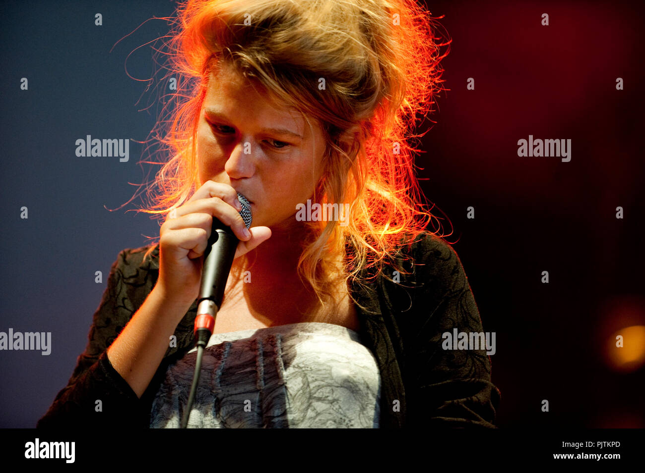 Belgian singer-songwriter Selah Sue singing with techno band AKS at the ...