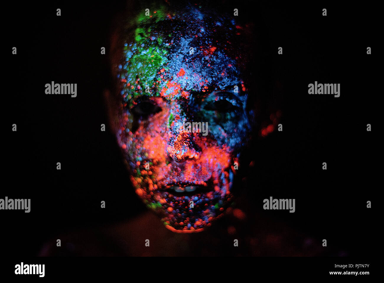 Uv powder hi-res stock photography and images - Alamy