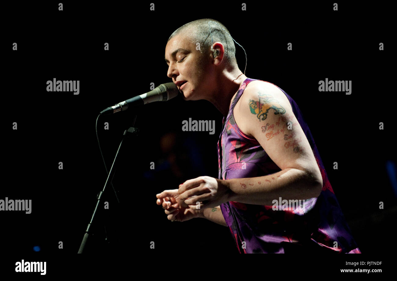 Irish singer-songwriter Sinéad O'Connor in concert in Brussels (Belgium ...
