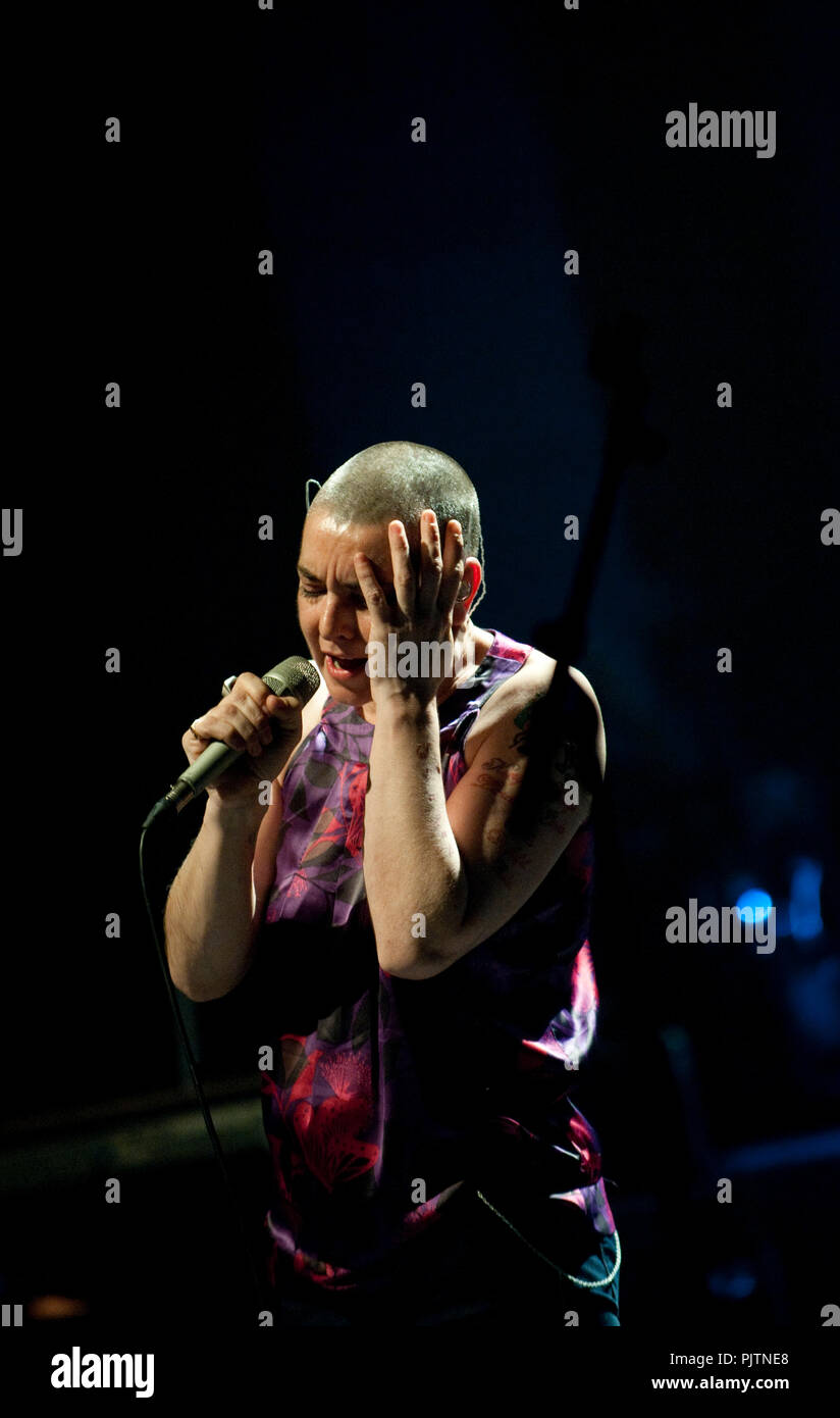 Sinead marie bernadette oconnor hi-res stock photography and images - Alamy