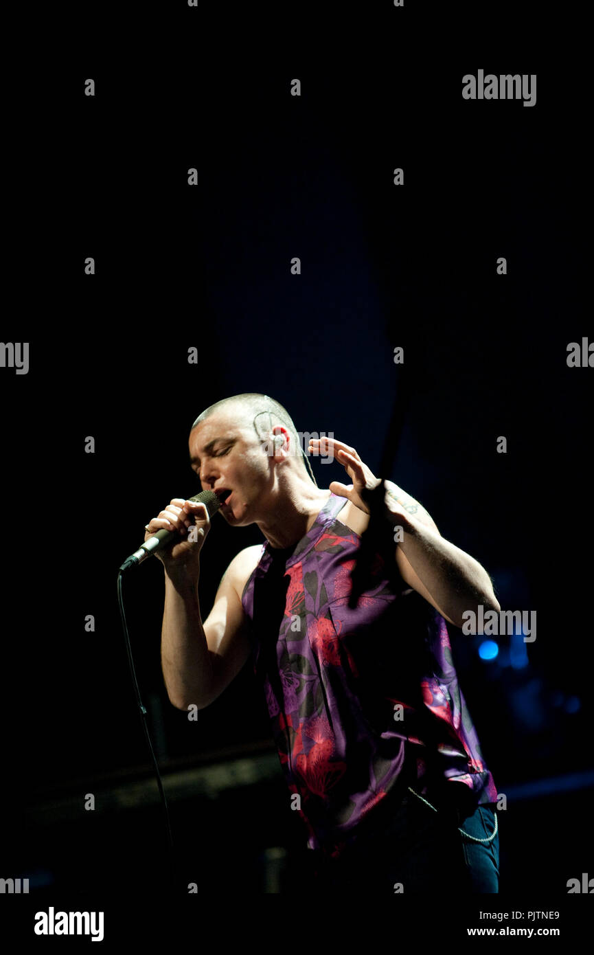 Sinead marie bernadette oconnor hi-res stock photography and images - Alamy