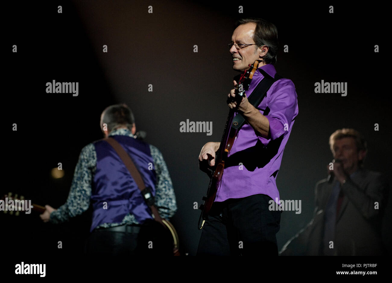 Belgian band Soulsister performing its "Closer" concert in the Lotto ...