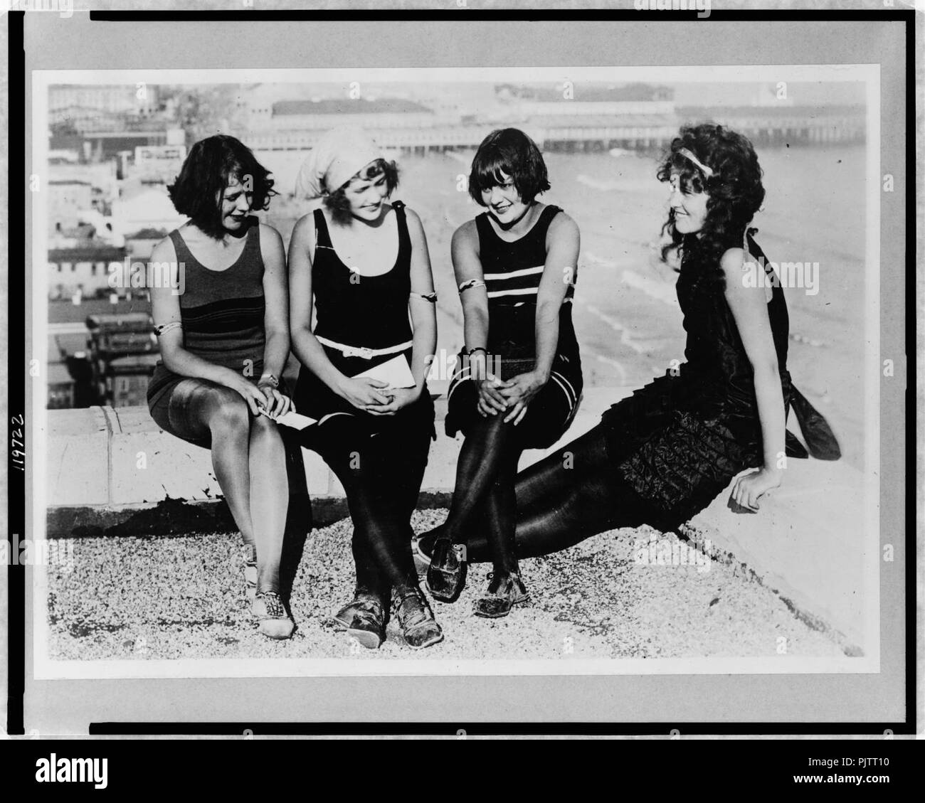 Bathing beaches - New York beauties at Atlantic City carnival Stock ...