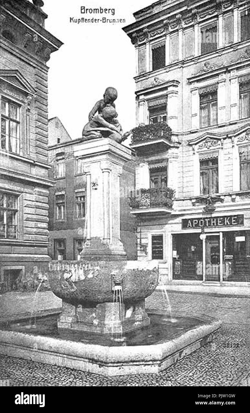 Vintage brunnen hi-res stock photography and images - Alamy