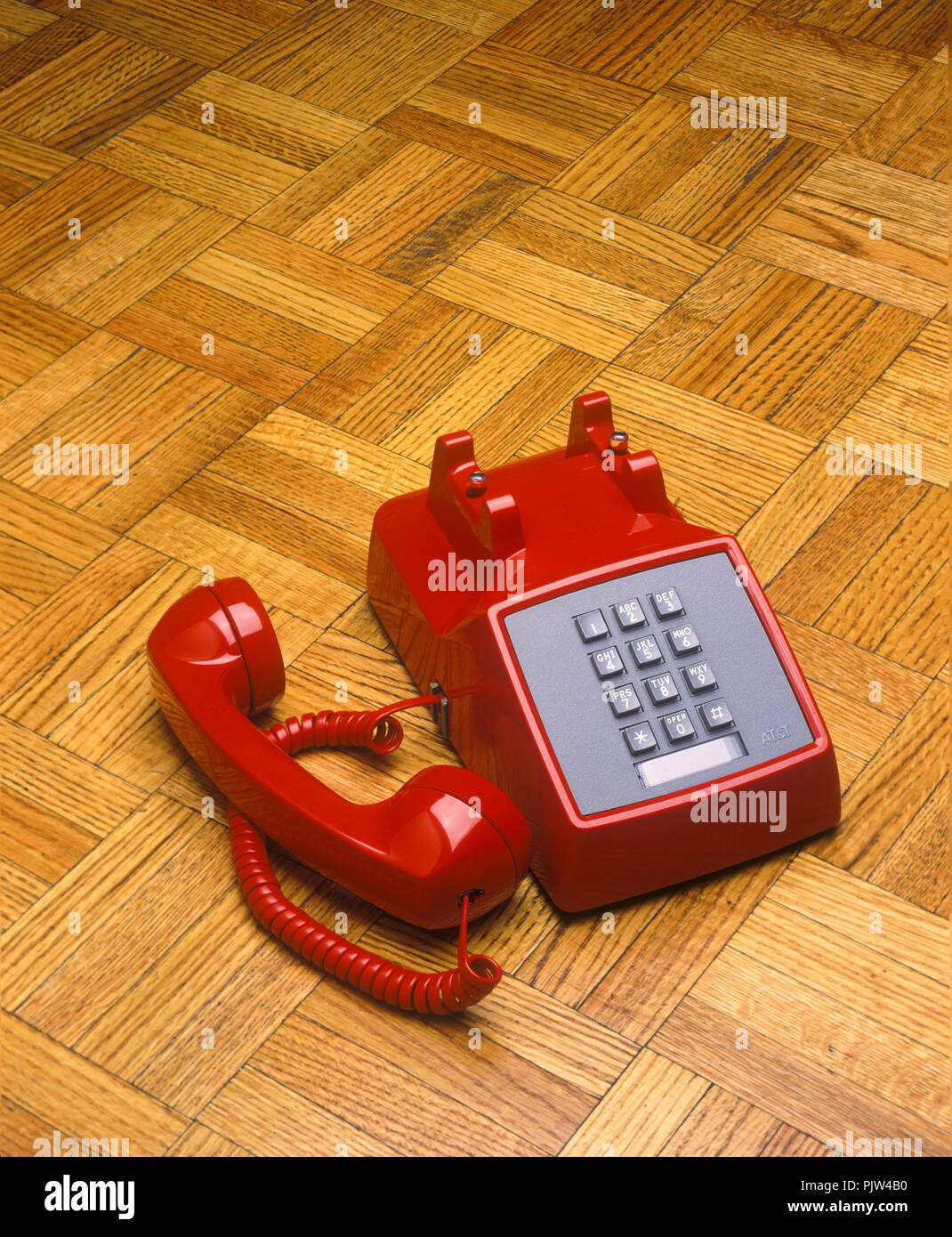 Landline telephone 1980s hi-res stock photography and images - Alamy