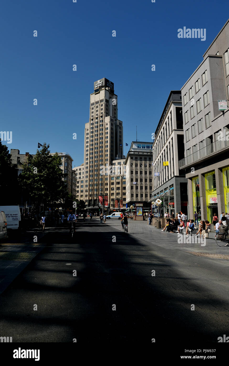 the KBC Boerentoren in Antwerp, Europe's first highrise building (09/09 ...