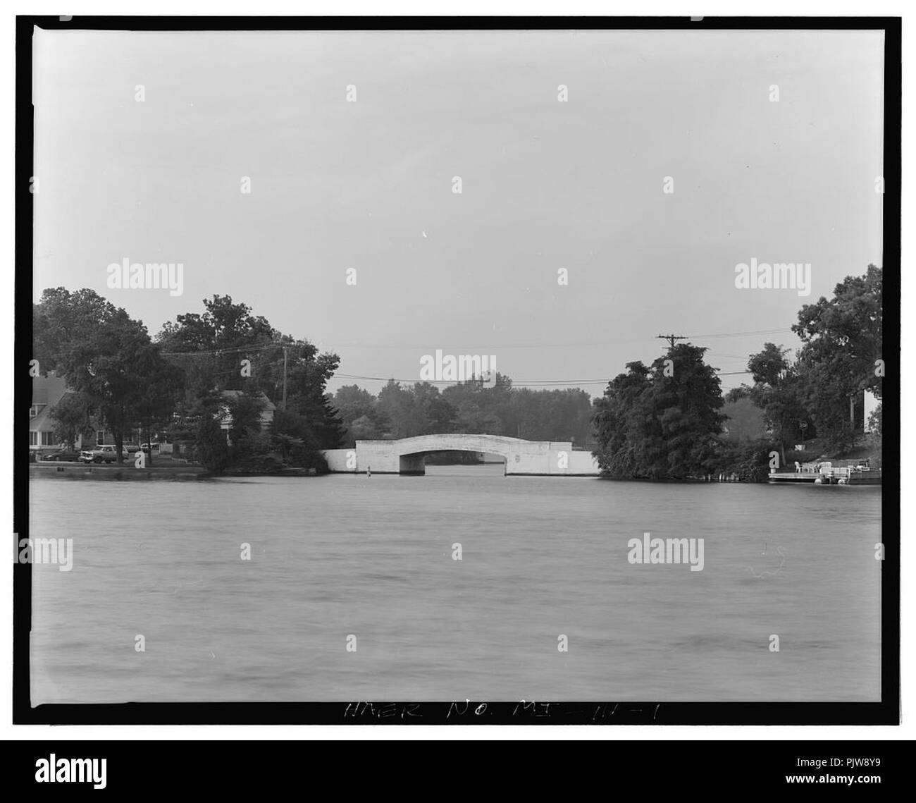 Road to lake Black and White Stock Photos & Images - Alamy
