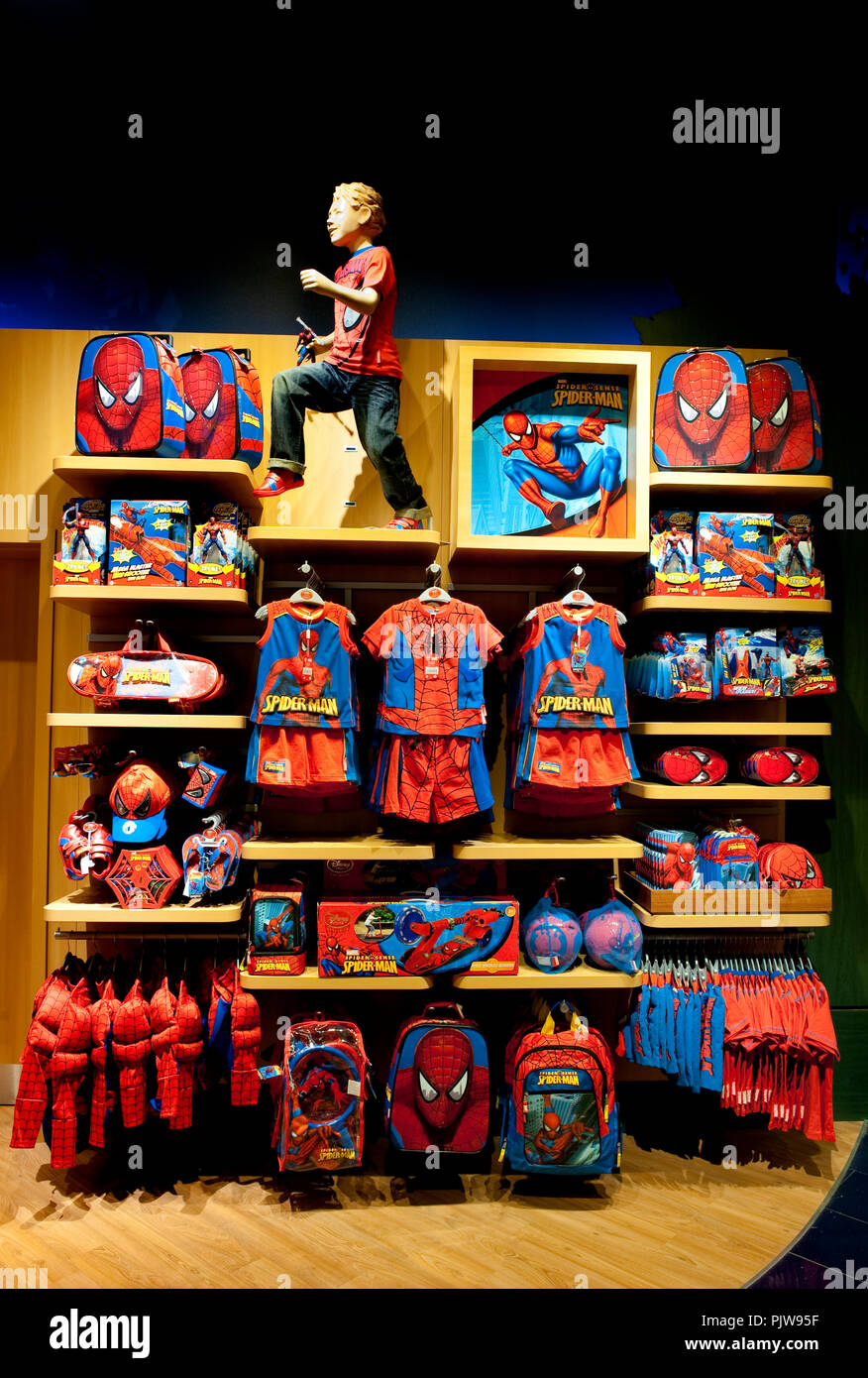 Magasin disney hi-res stock photography and images - Alamy