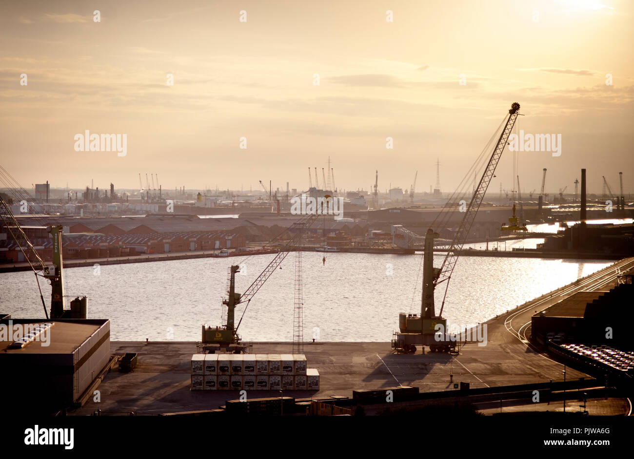 Illustration sunset view port hi-res stock photography and images - Alamy