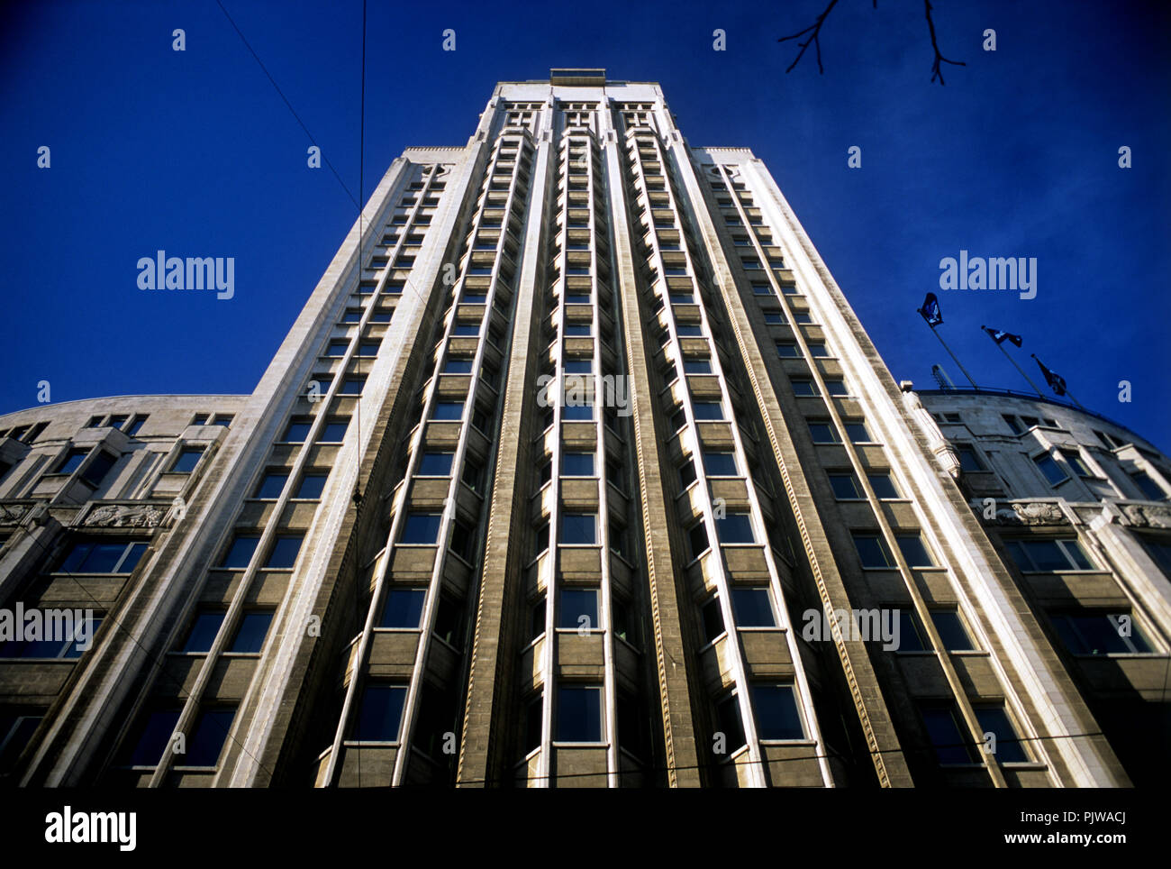 the KBC Boerentoren in Antwerp, Europe's first highrise building (02/02 ...