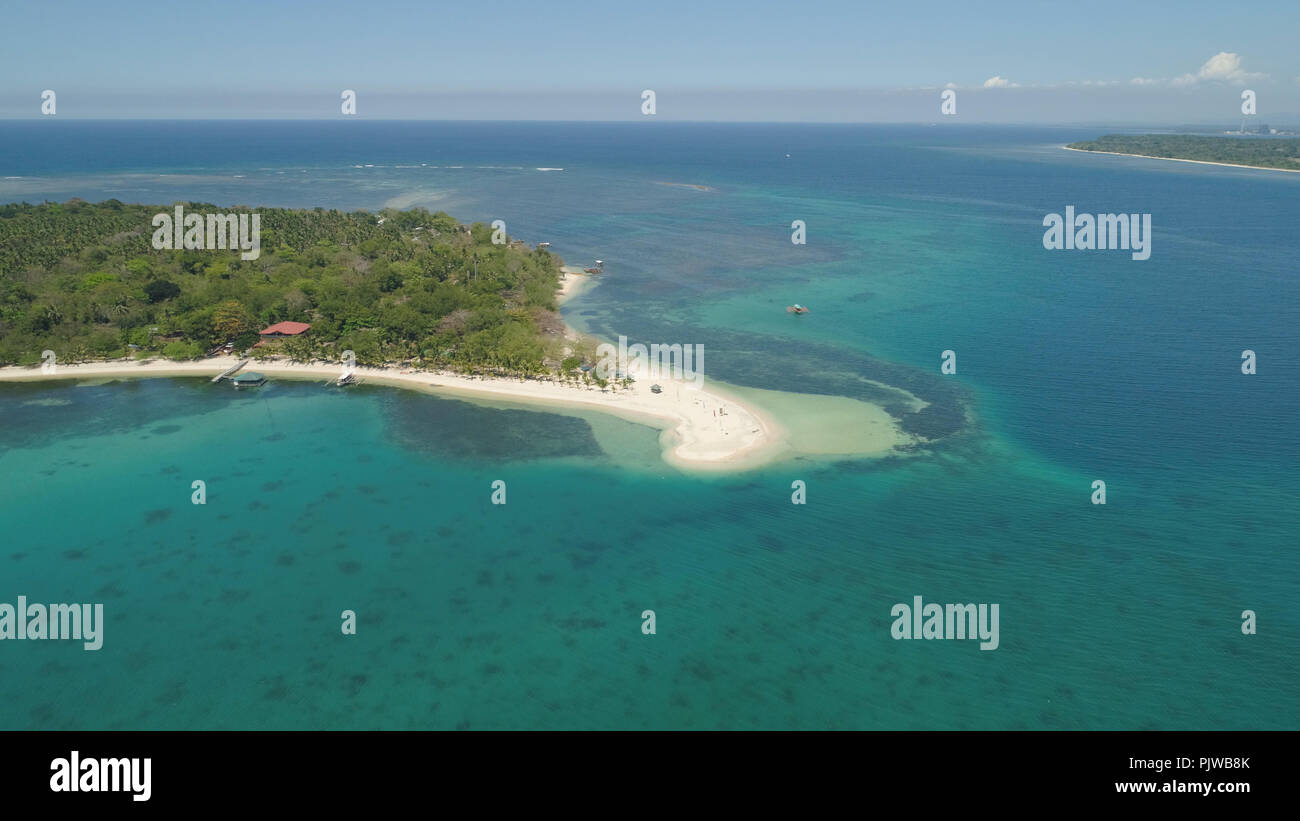 Tropical island magalawa beach hi-res stock photography and images - Alamy