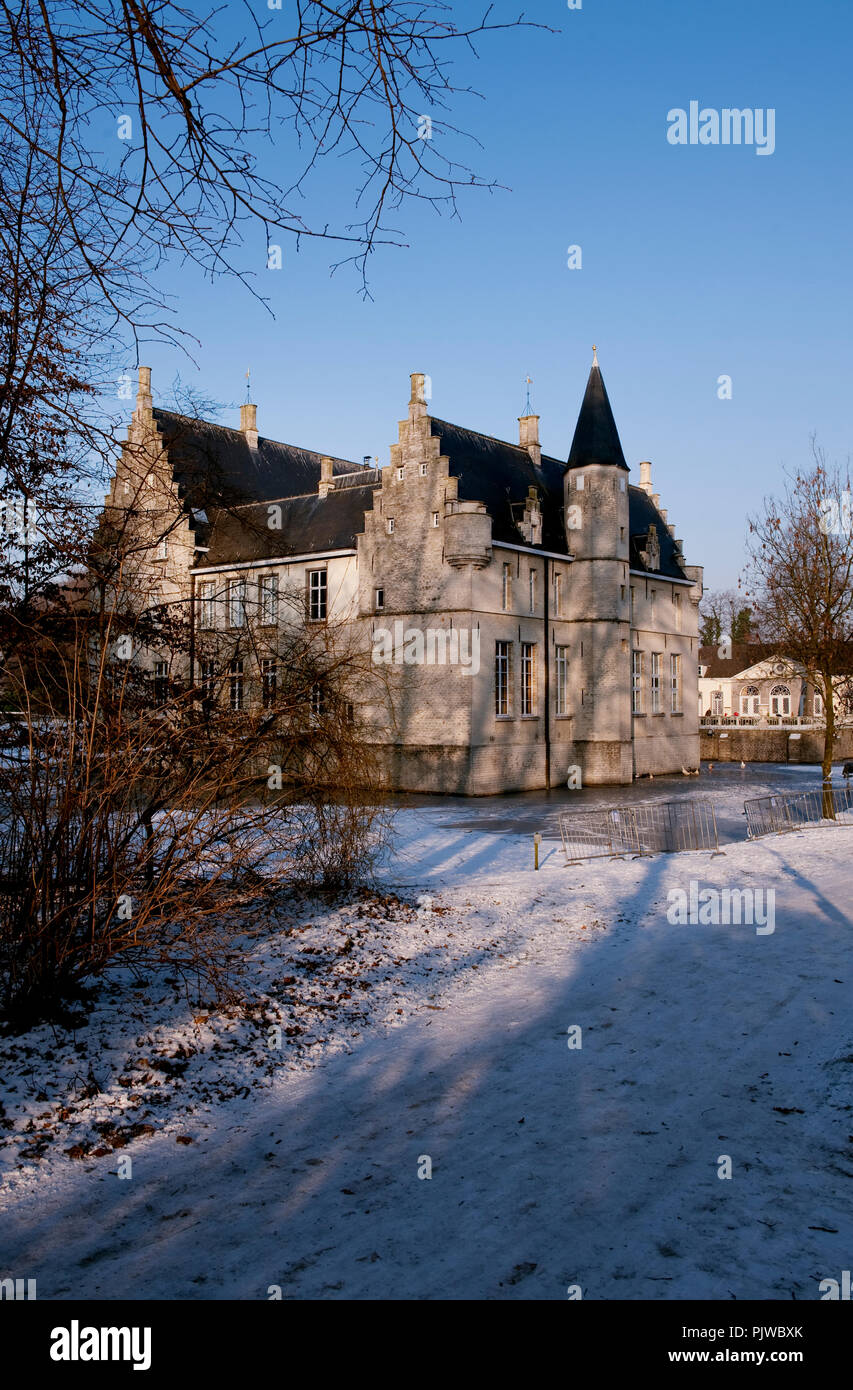 Kasteel cortewalle hi-res stock photography and images - Alamy