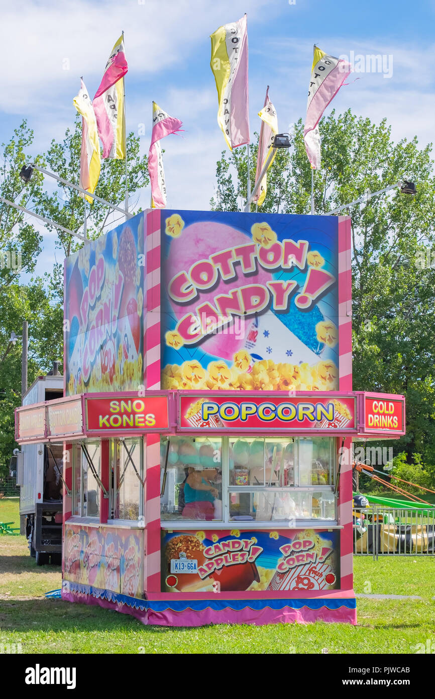 Popcorn fair hi-res stock photography and images - Alamy