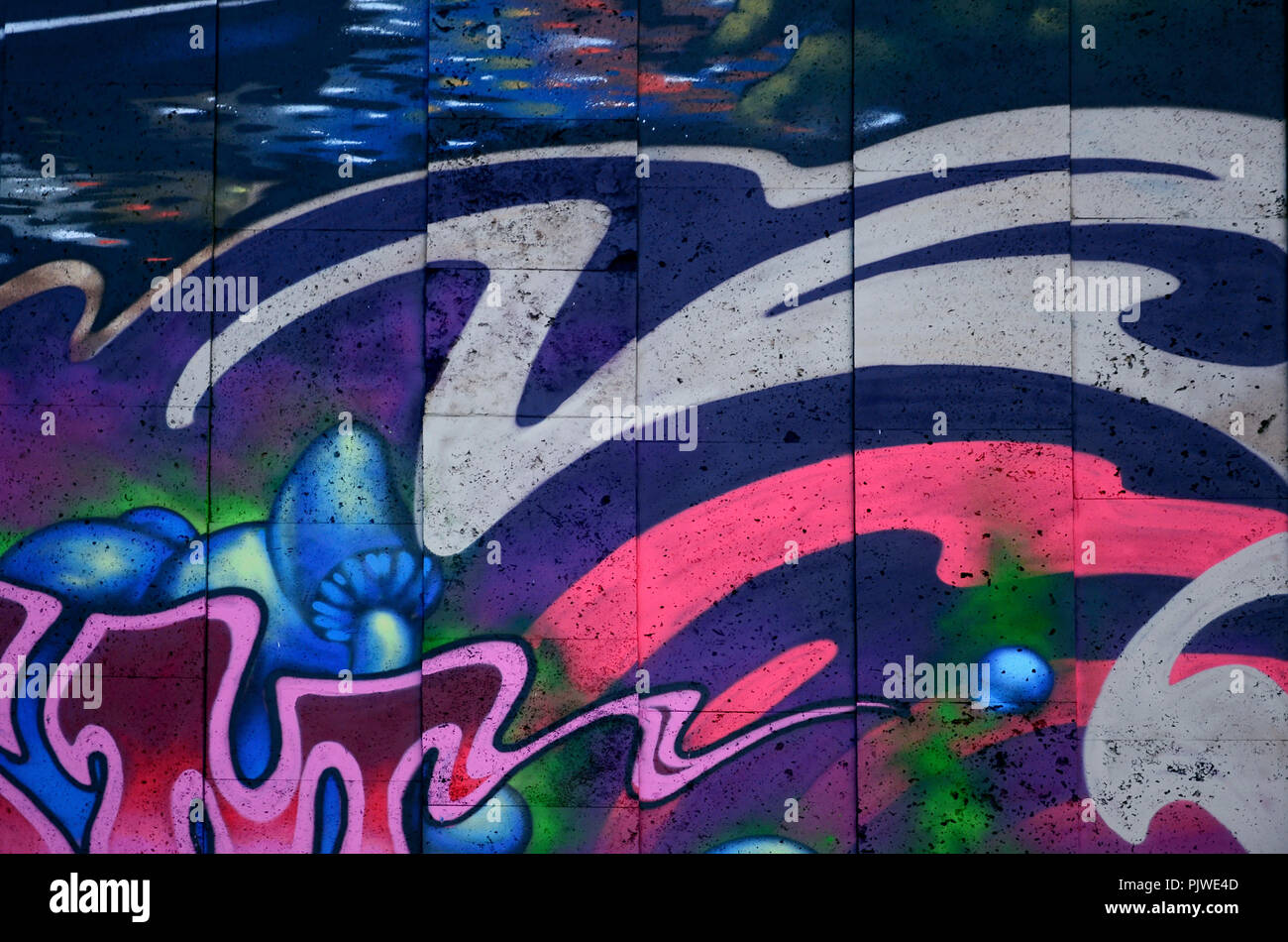 Graffiti Underwater High Resolution Stock Photography and Images - Alamy