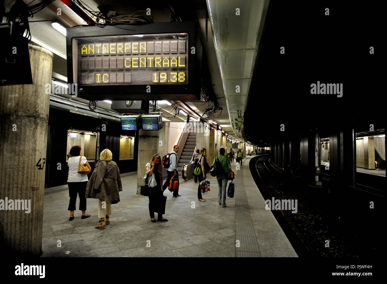 Brussels Central railway station (Belgium, 28/06/2008 Stock Photo - Alamy