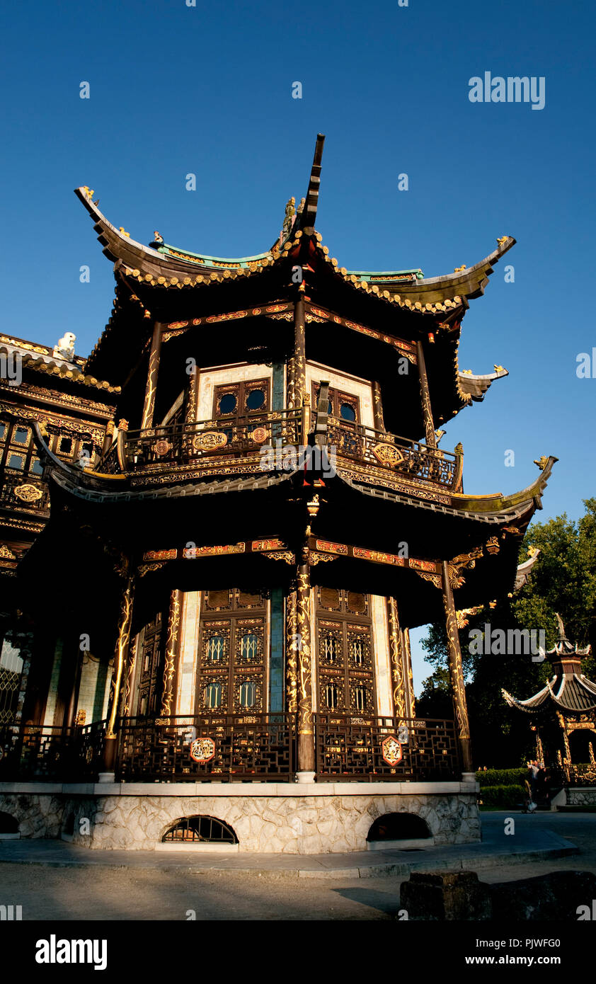 The Chinese Pavilion monument in Laeken, Brussels (Belgium, 04/08/2009 ...