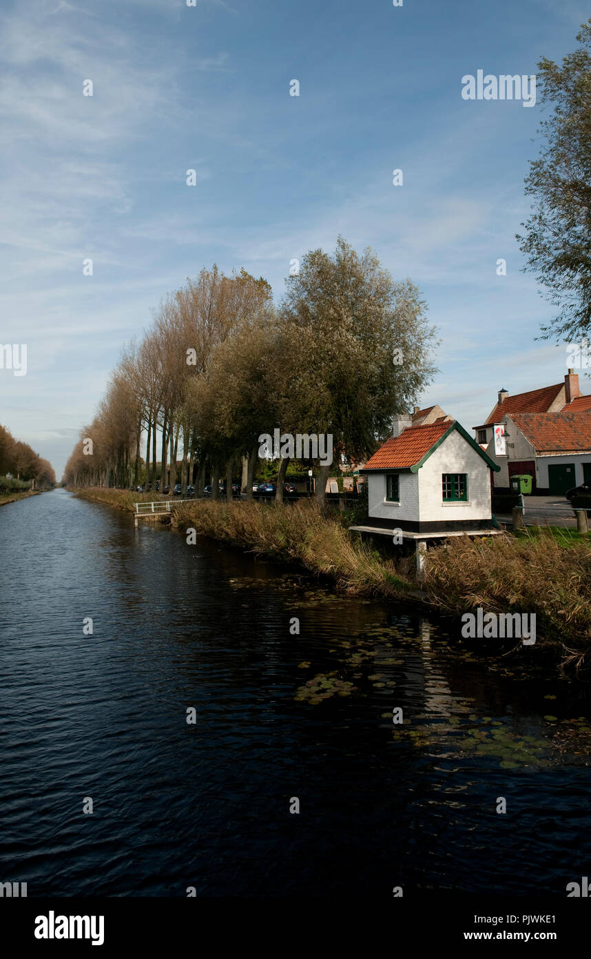 The Damse Vaart canal around Damme (Belgium, 20/10/2008 Stock Photo - Alamy