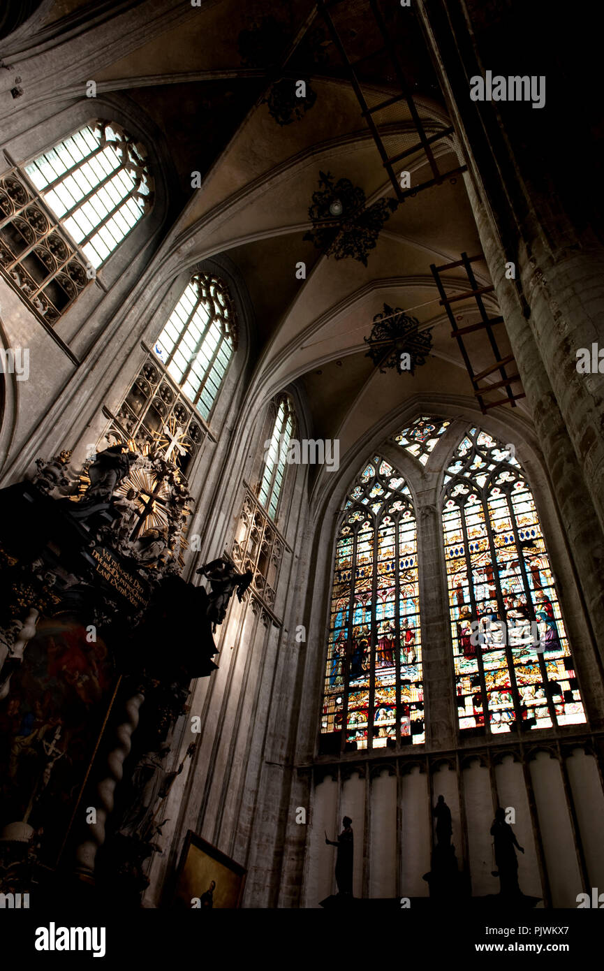 The interior of the St-Sulpitius church in Diest (Belgium, 02/09/2010 ...