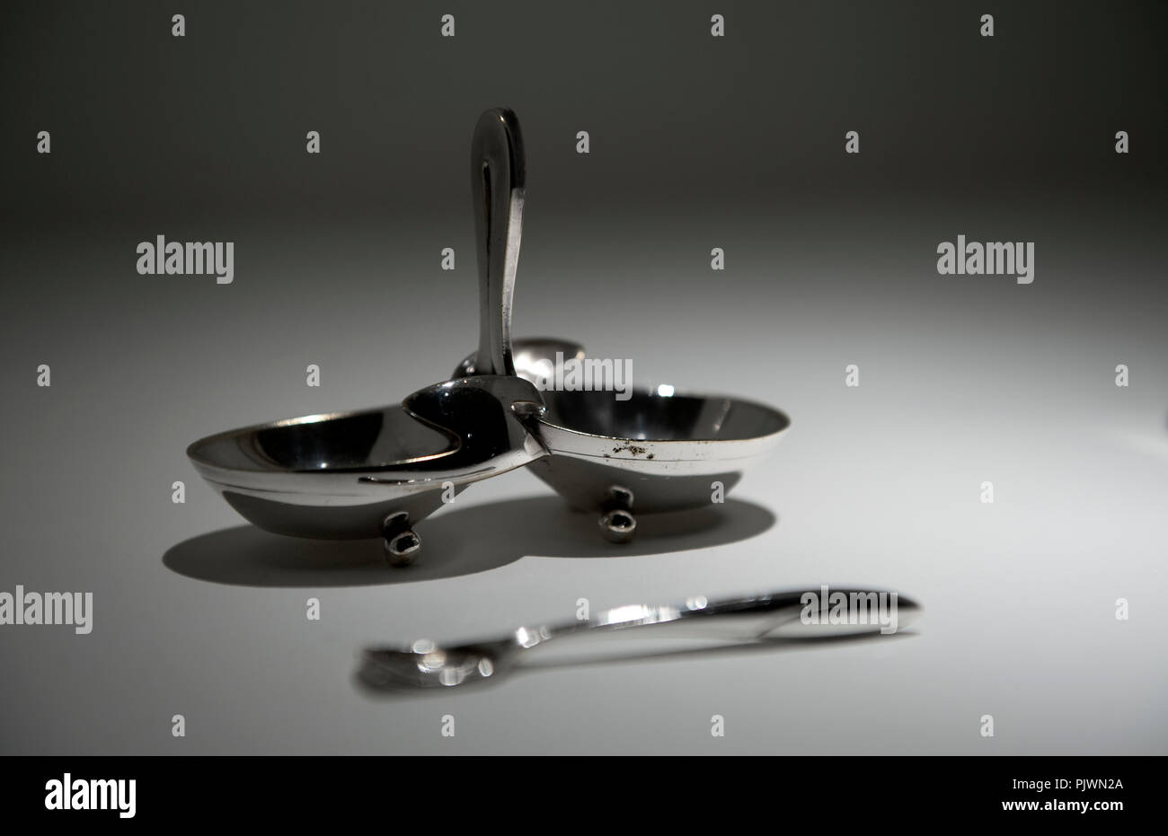 New objectivity hi-res stock photography and images - Alamy