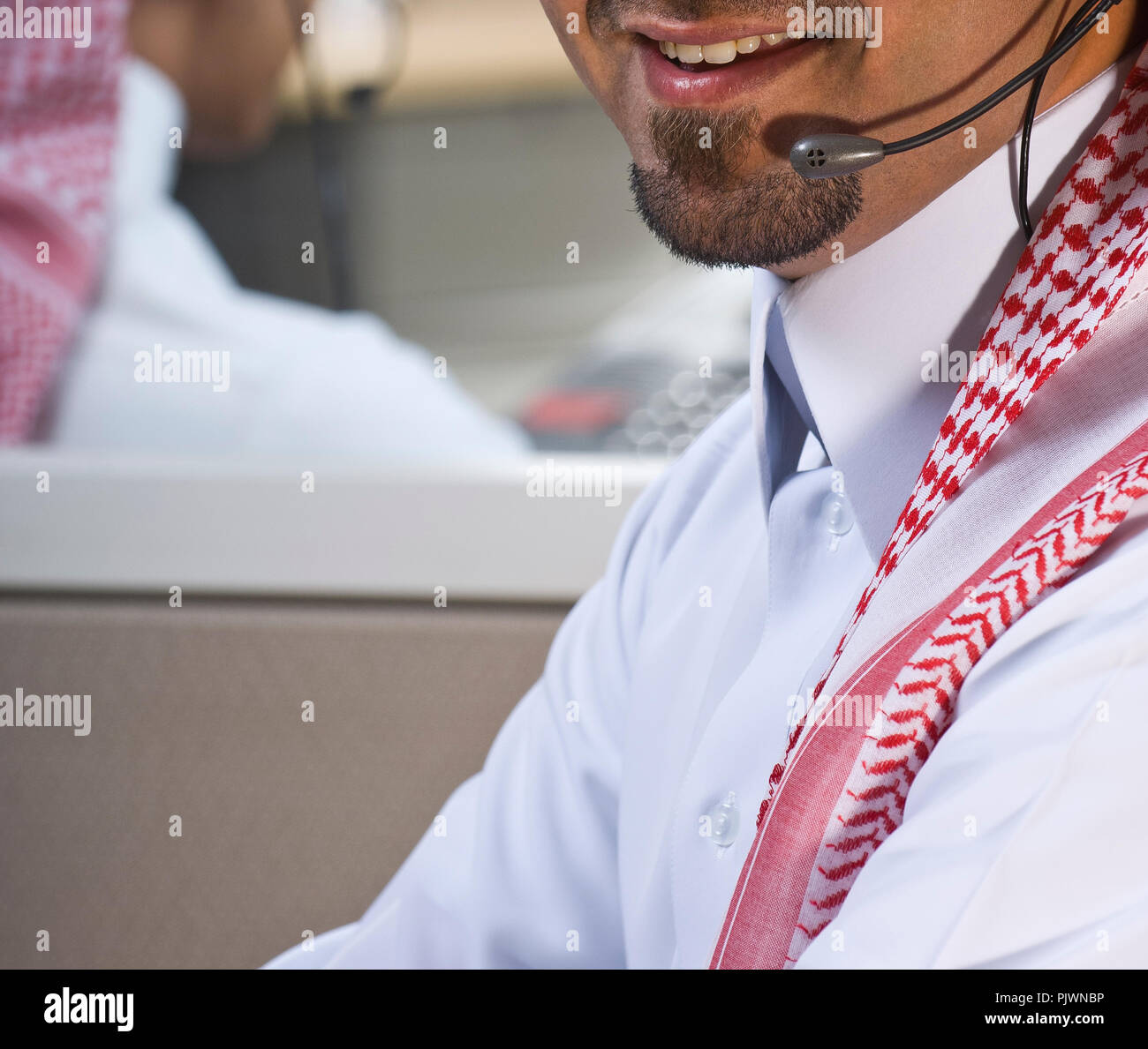 Call center employees talking on hi-res stock photography and images ...