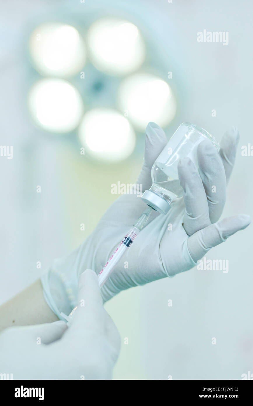 Hand surgery hi-res stock photography and images - Alamy