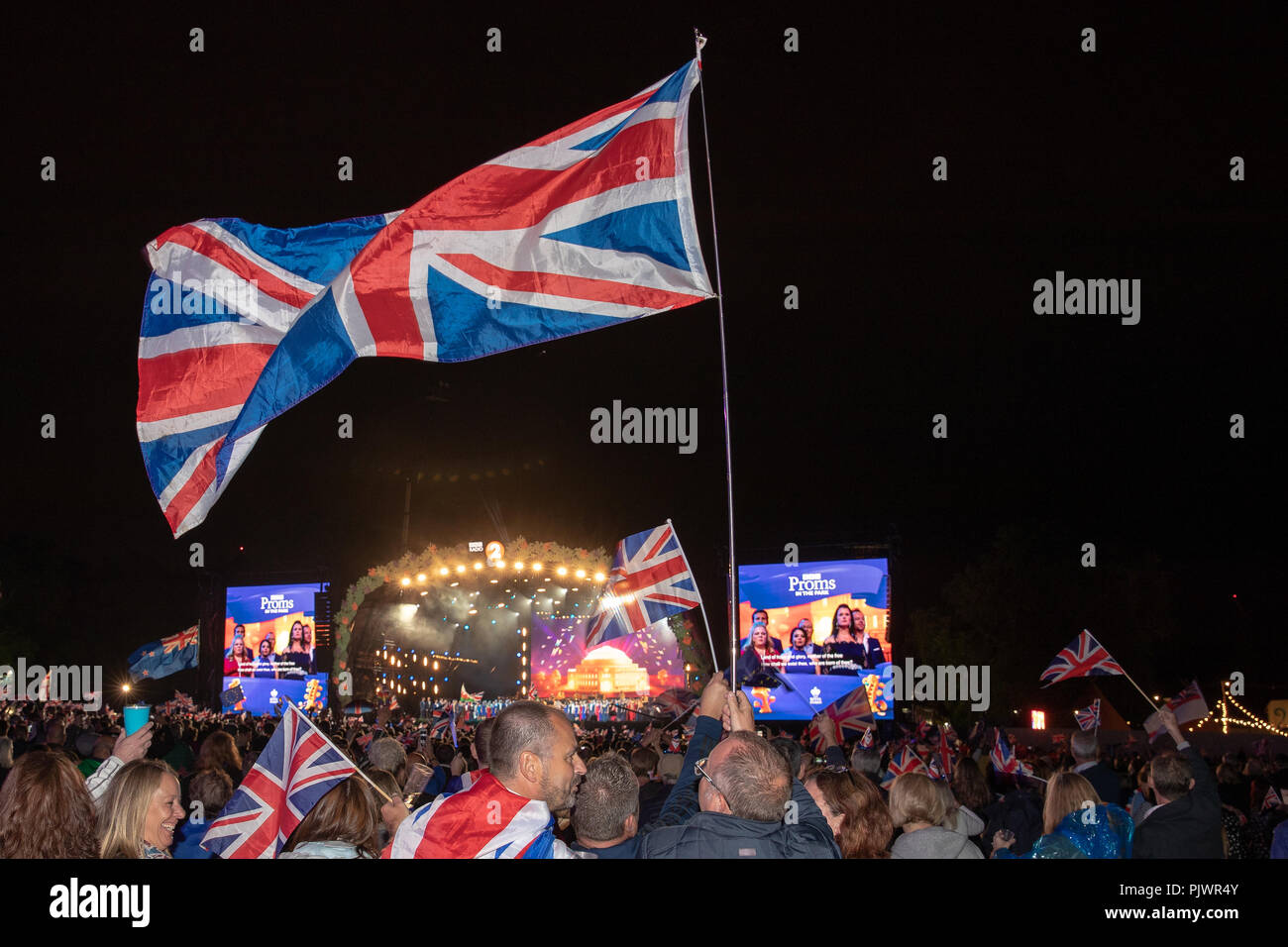 Gladys knight during hi-res stock photography and images - Alamy