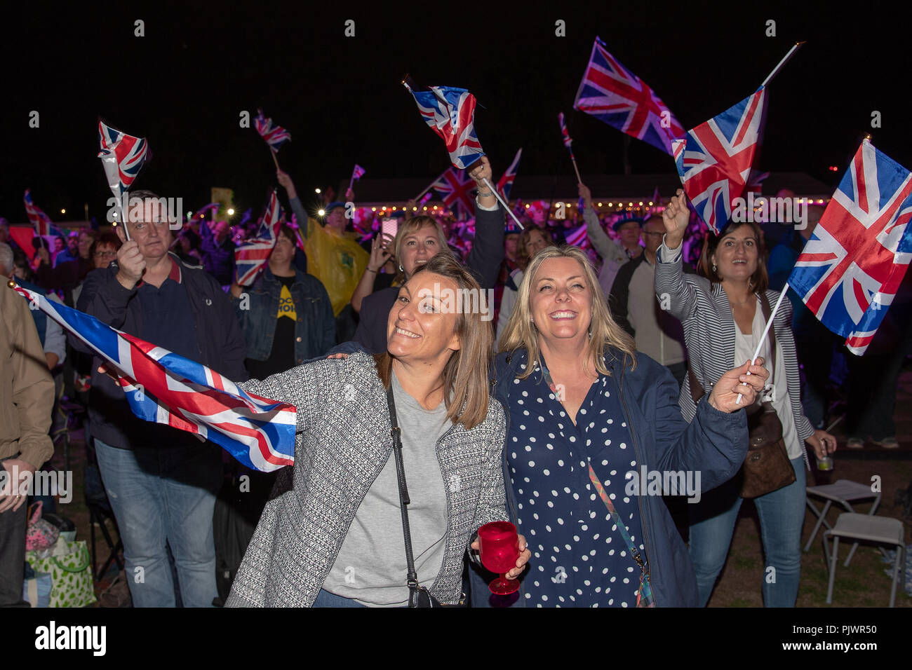 The crowd bbc proms in park in hyde park hi-res stock photography and ...