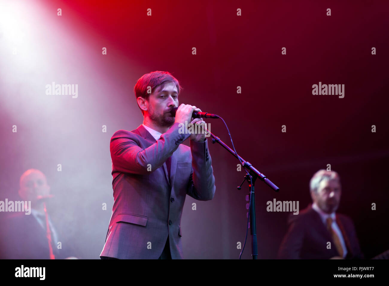 Divine comedy band hi-res stock photography and images - Alamy