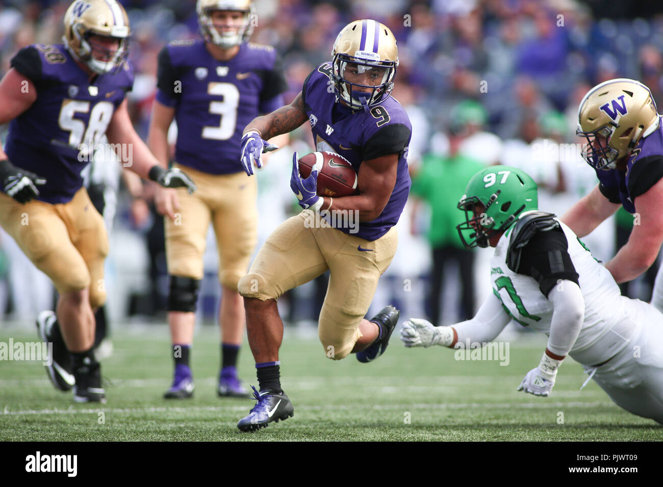 Nosetackle hi-res stock photography and images - Alamy