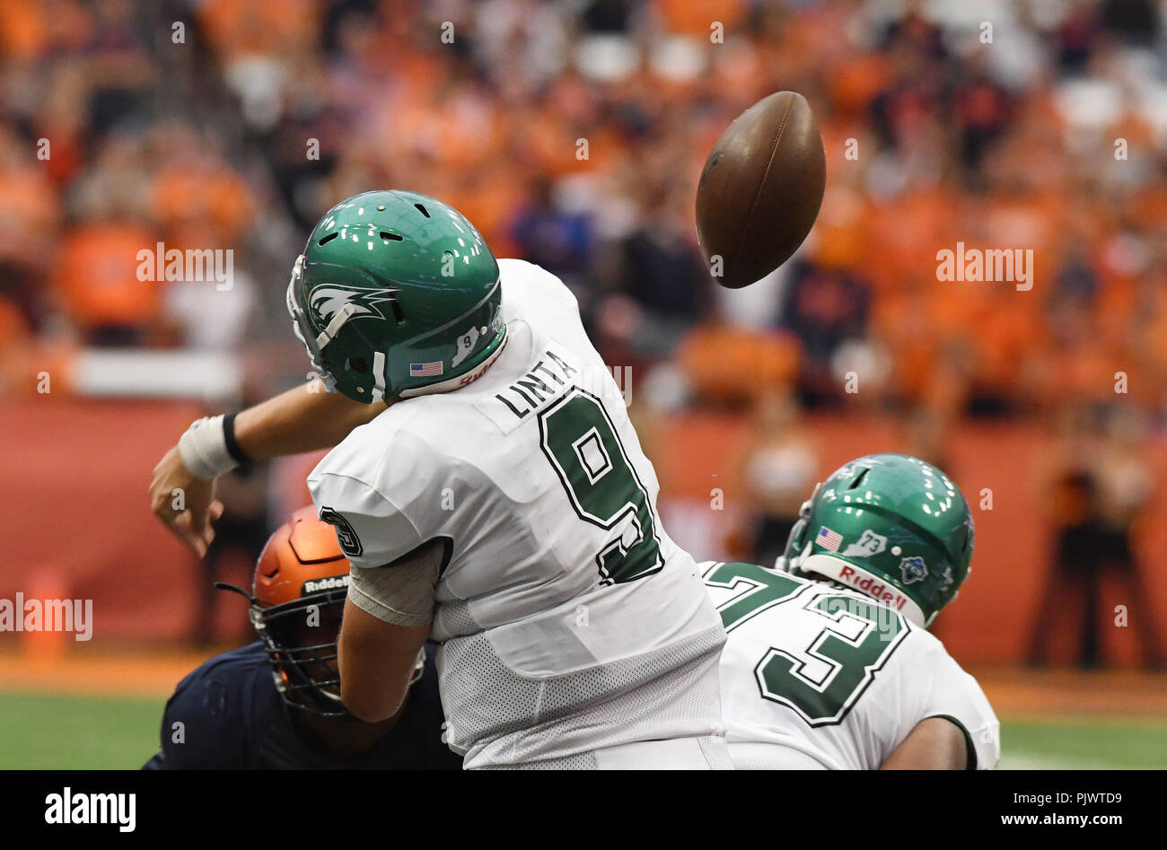 Syracuse, NY, USA. 8th Sep, 2018. Wagner Seahawks quarterback T.J ...