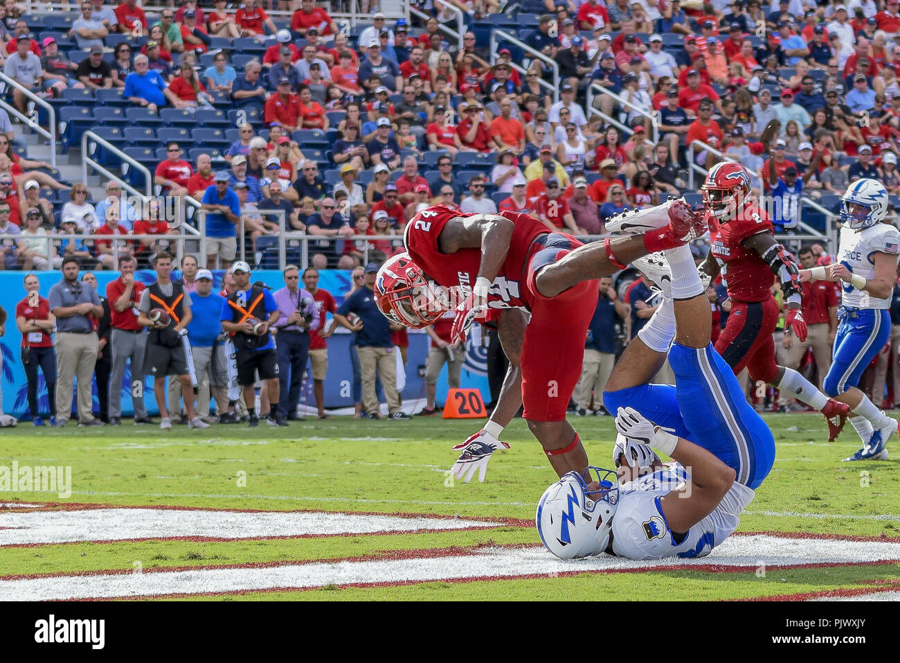 Boca Raton, Florida, USA. 8th Sep, 2018. 24 Zyon Gilbert during the FAU ...