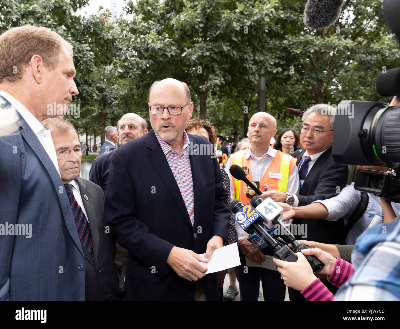 New York, USA. 8th September 2018. MTA Chairman Joseph Lhota speaks to ...