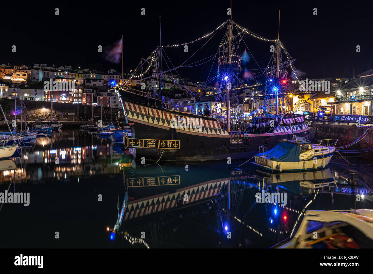Brixham harbour at night hi-res stock photography and images - Alamy