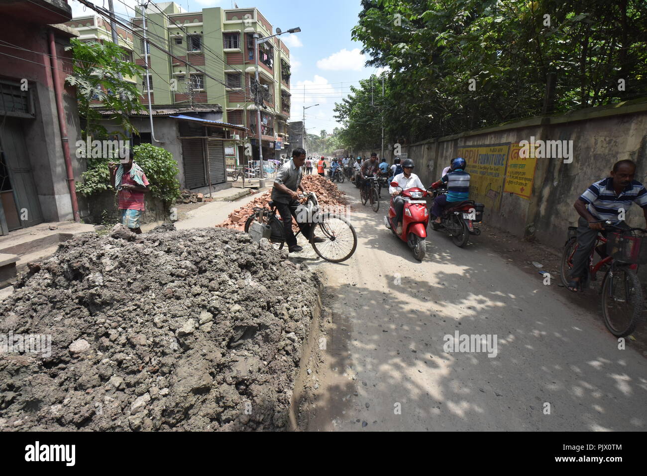 Andul road hi-res stock photography and images - Alamy