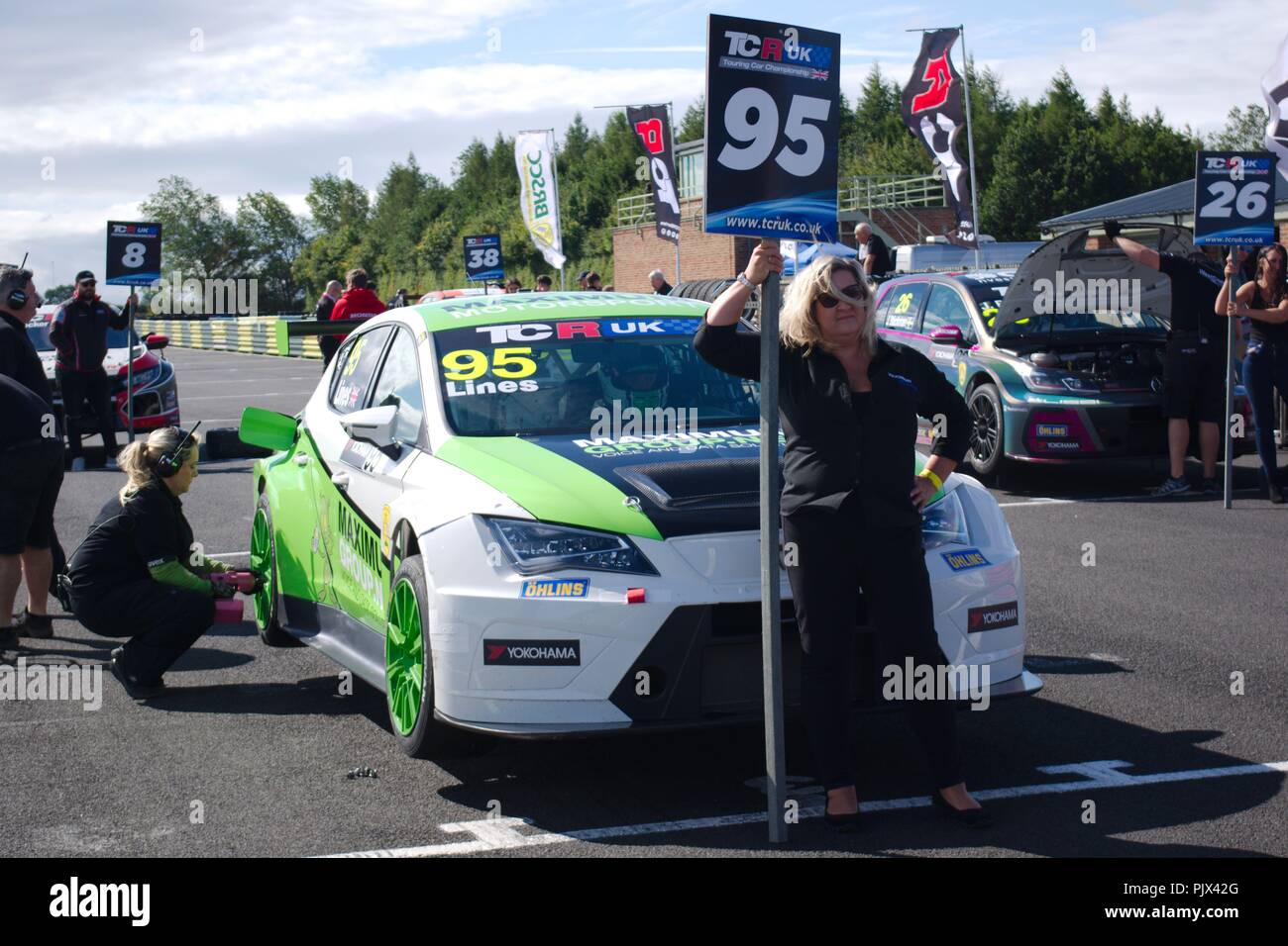 Dalton on Tees, England, 9 September 2018. The pit crew working on the ...