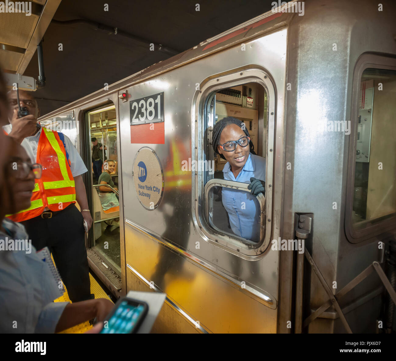 Over crowded subway train hi-res stock photography and images - Alamy