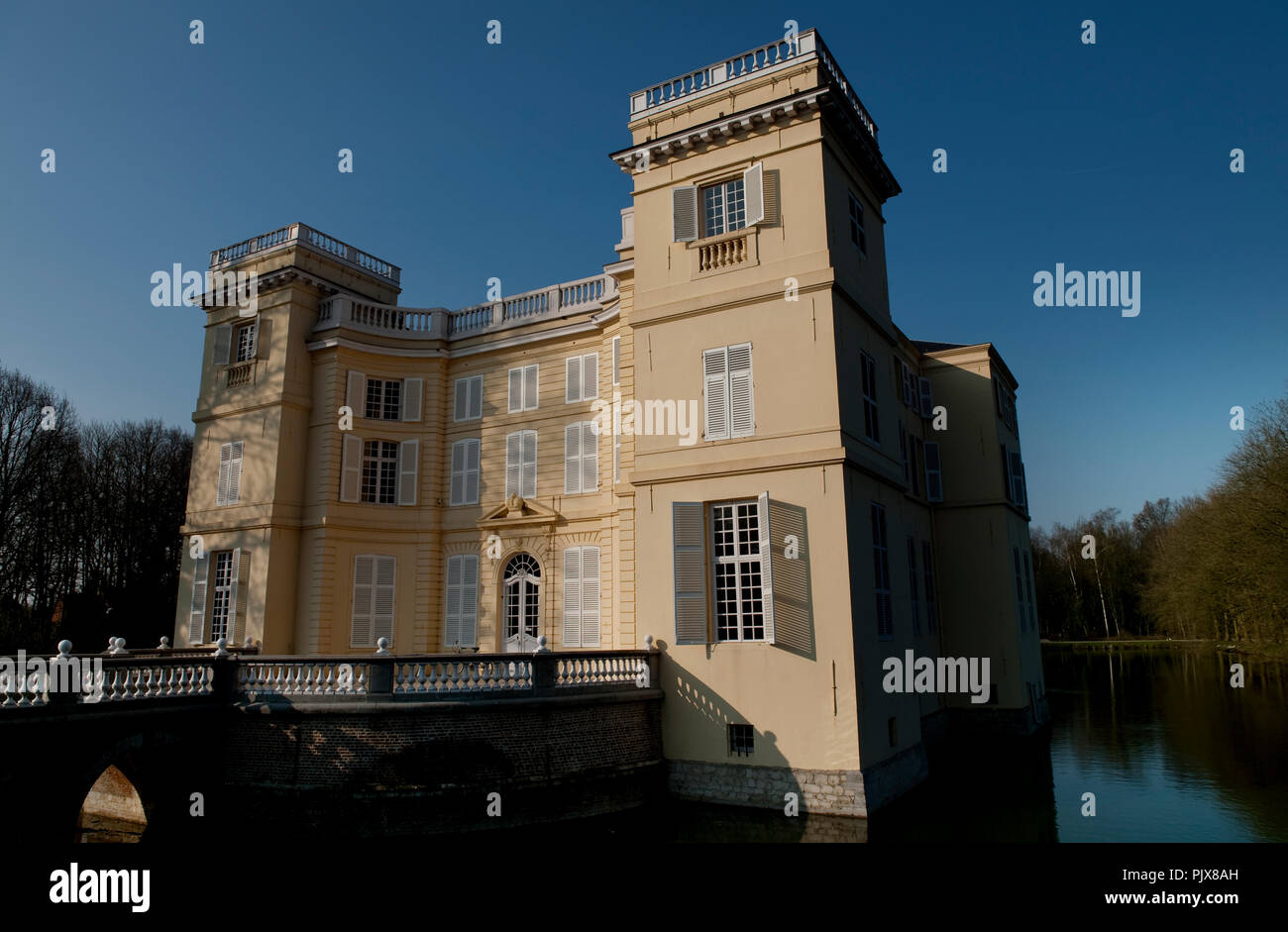 The castle d'Ursel and its park in Hingene, near Bornem (Belgium, 02/04 ...