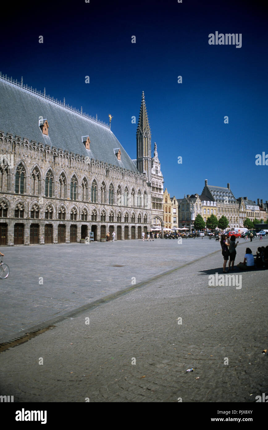 Belfry and lakenhalle hi-res stock photography and images - Alamy