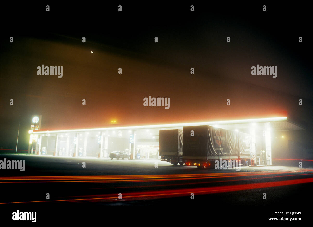 Esso fuel station in Belgium at night (19/09/2003 Stock Photo - Alamy
