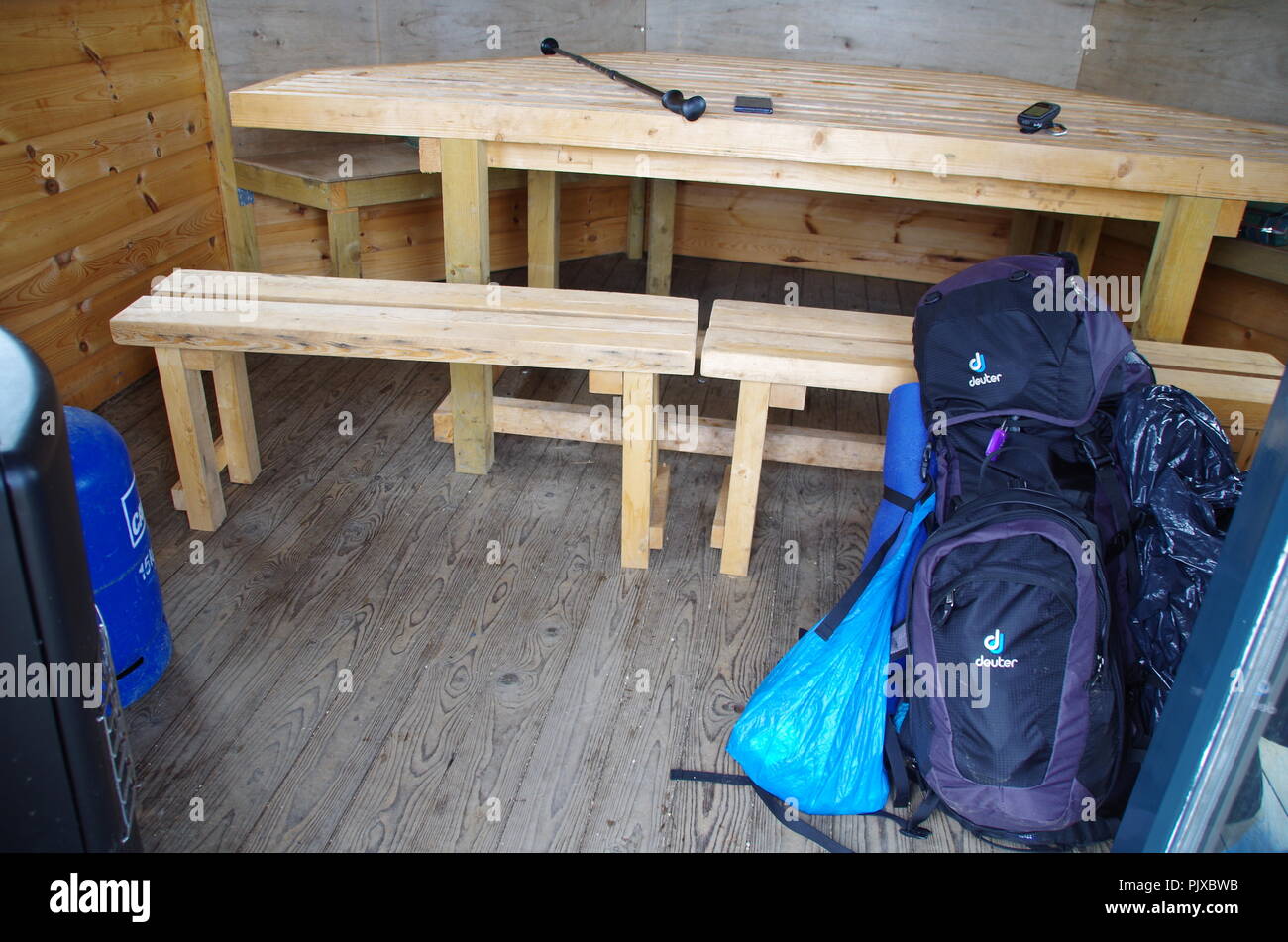 Hike shelter hut bothy hi-res stock photography and images - Alamy