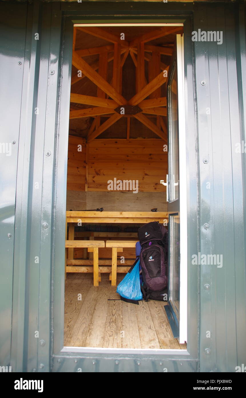 Hike shelter hut bothy hi-res stock photography and images - Alamy