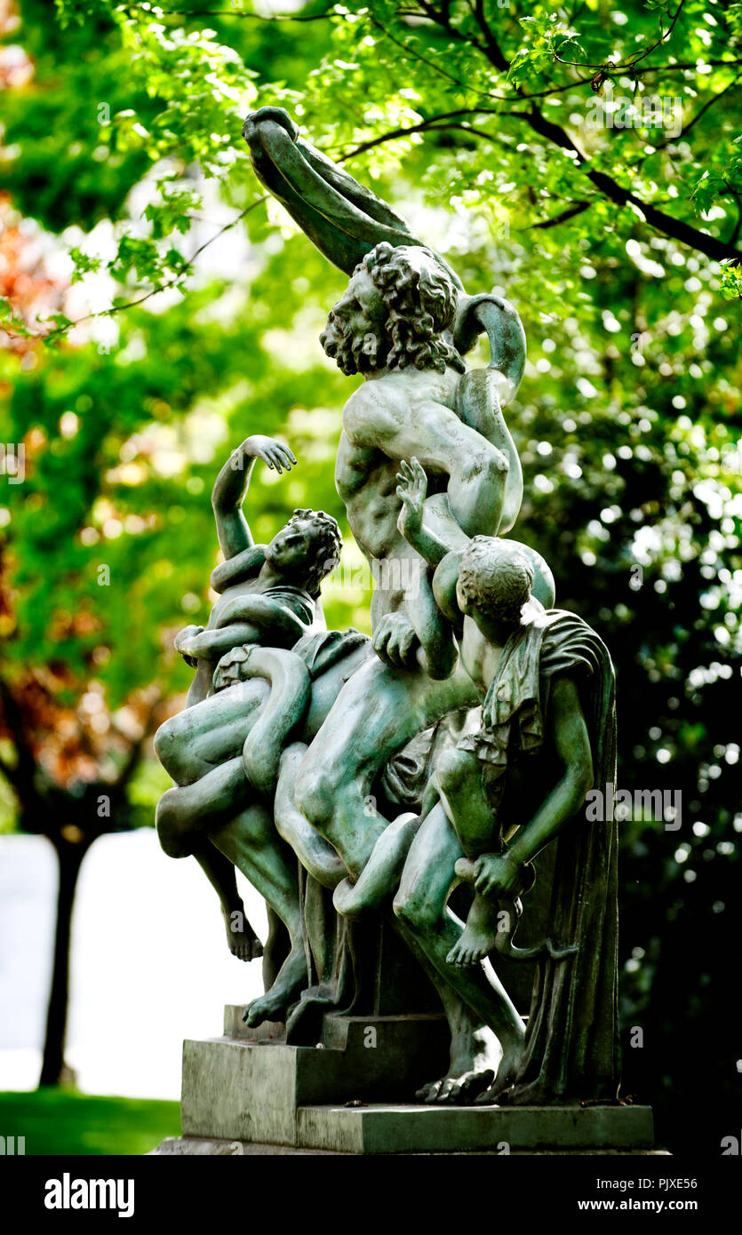 Laocoon sculpture hi-res stock photography and images - Alamy