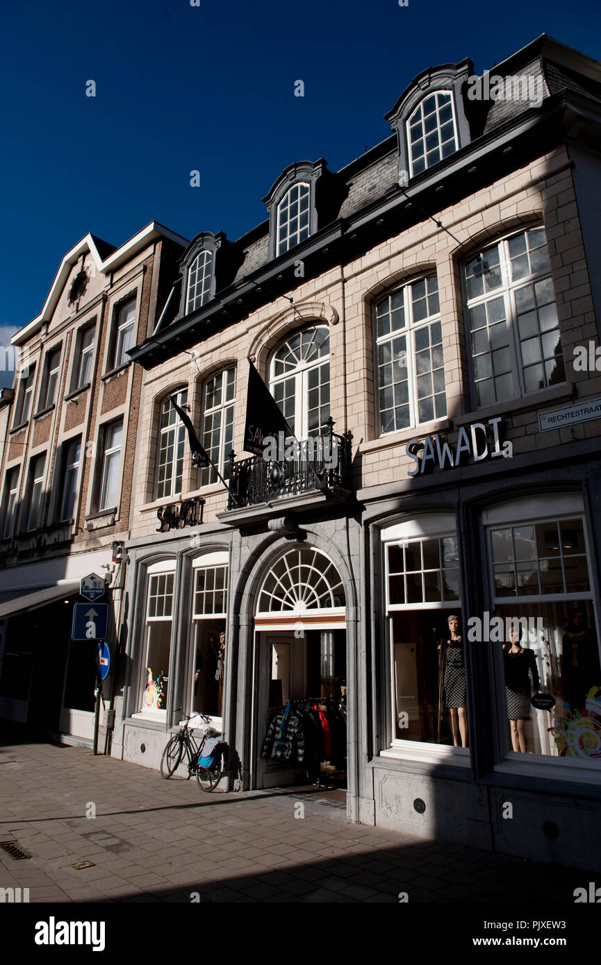 Flanders mansion hi-res stock photography and images - Alamy