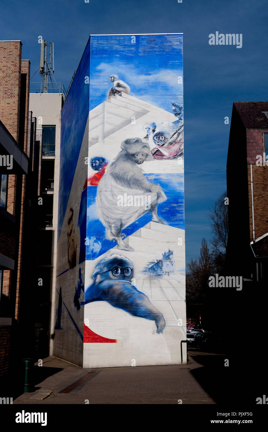 The "Qu’est-ce qu’un intellectuel ?" wall painting from Roger Somville ...