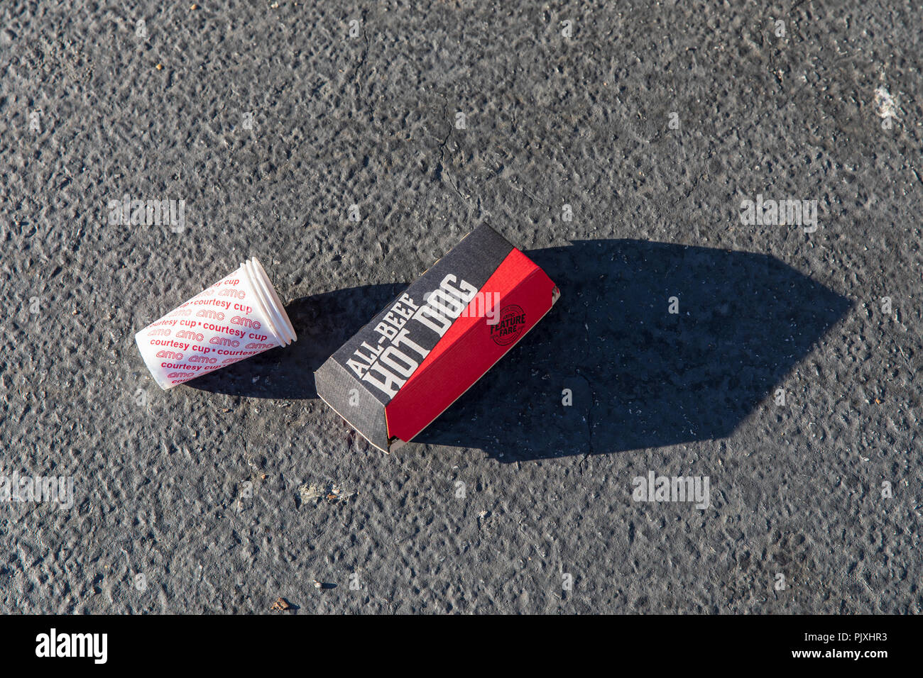 Hot dog packaging hi-res stock photography and images - Alamy