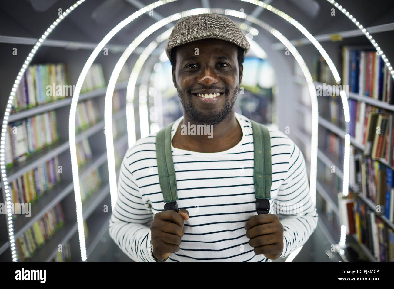 College lifestyle hi-res stock photography and images - Alamy