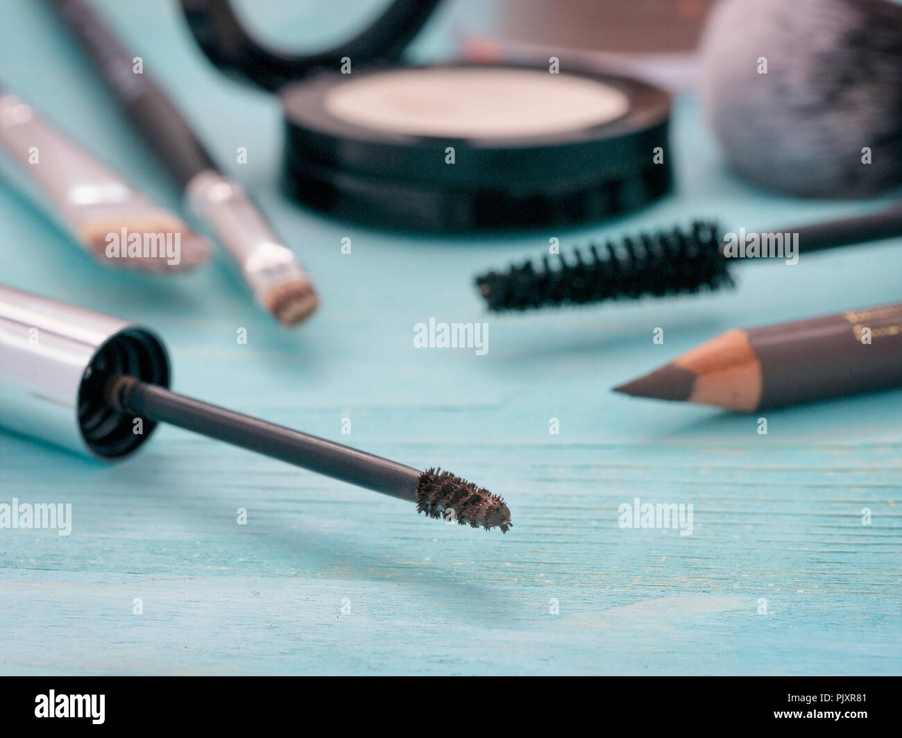 Eyebrow paint hi-res stock photography and images - Alamy